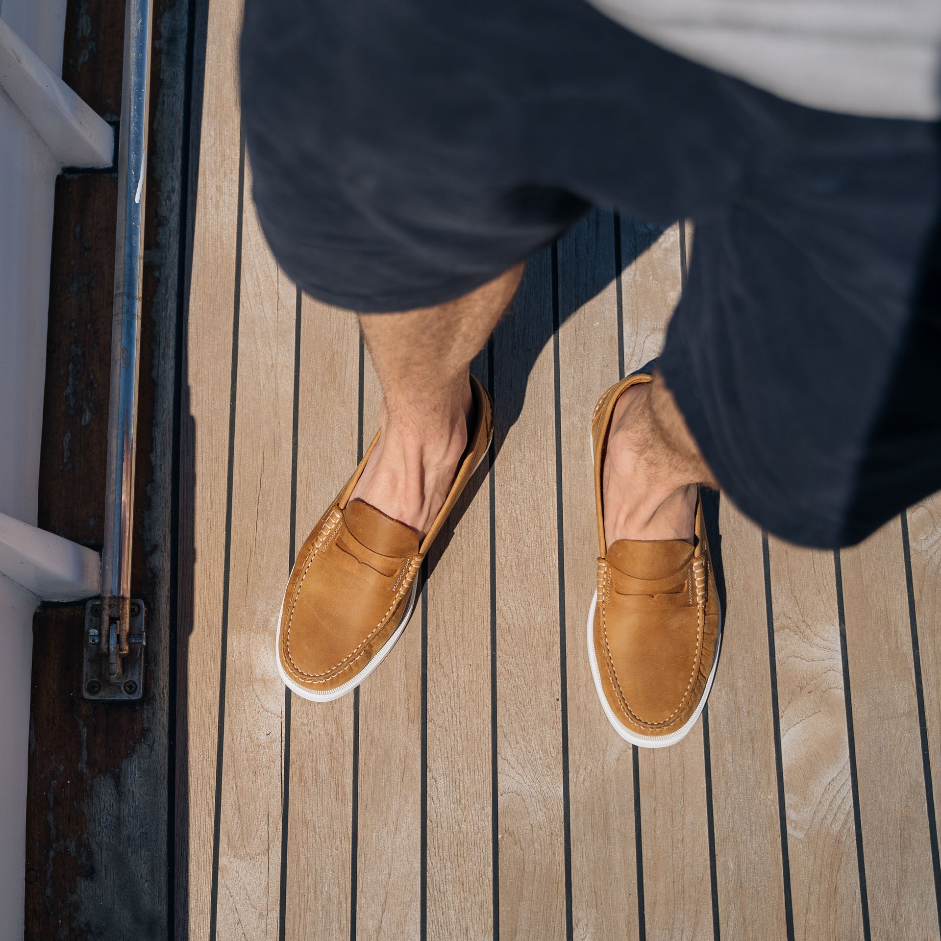 Unlined Boat Shoes in nubuck for men | Velasca